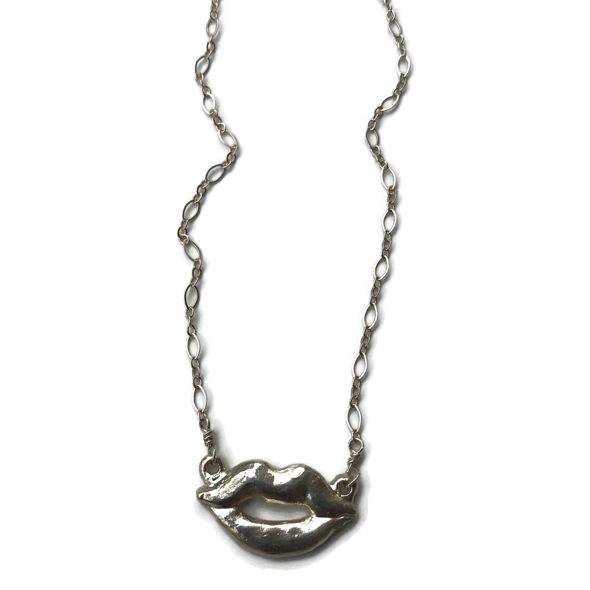 Lips Necklace – Beth Jewelry